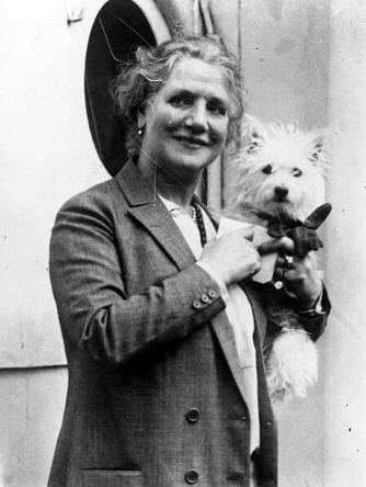 Rosa Lewis : London Remembers, Aiming to capture all memorials in London