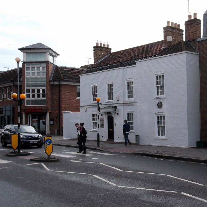 Cesar Picton : London Remembers, Aiming to capture all memorials in London